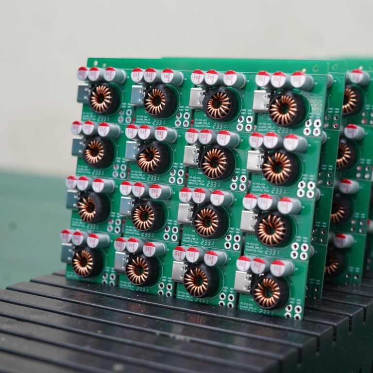 What is the surface mount technology? What's the use?